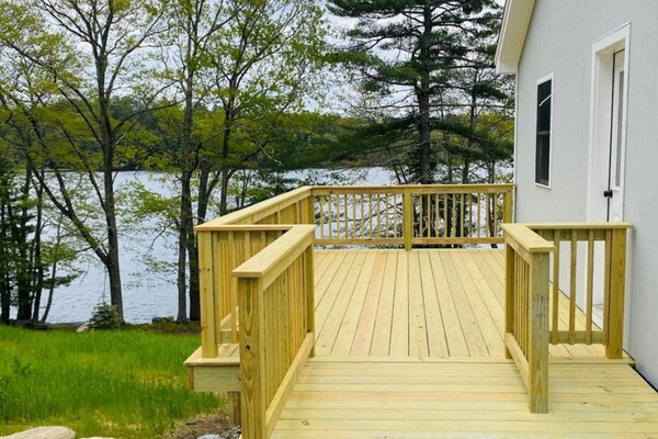 Cozy Lakefront Cottage With Stunning Views, Deck, Bbq Grill, And Outdoor Firepit - Damariscotta, ME