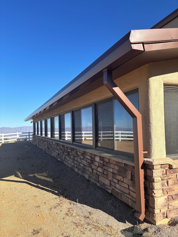Spacious 6-bedroom Hilltop Cabin In Tranquil Oracle - Mammoth, AZ