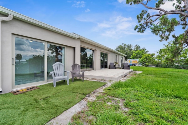 Dreamy Waterfront Stay - North Port, FL