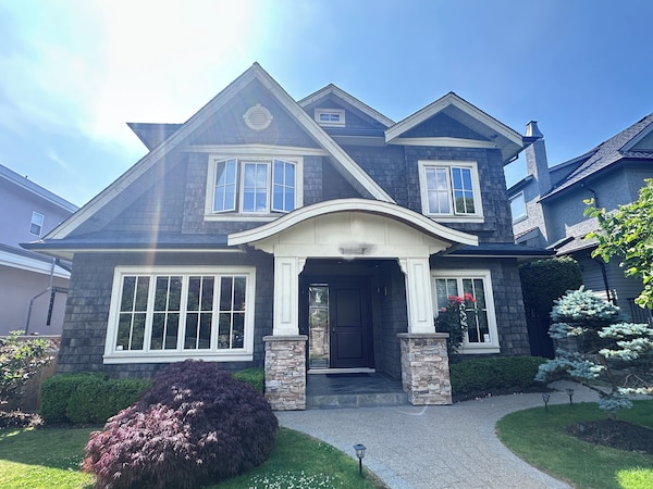 Charming 2-bedroom House In Lovely Vancouver With Wifi/sleeps 5 - Vancouver