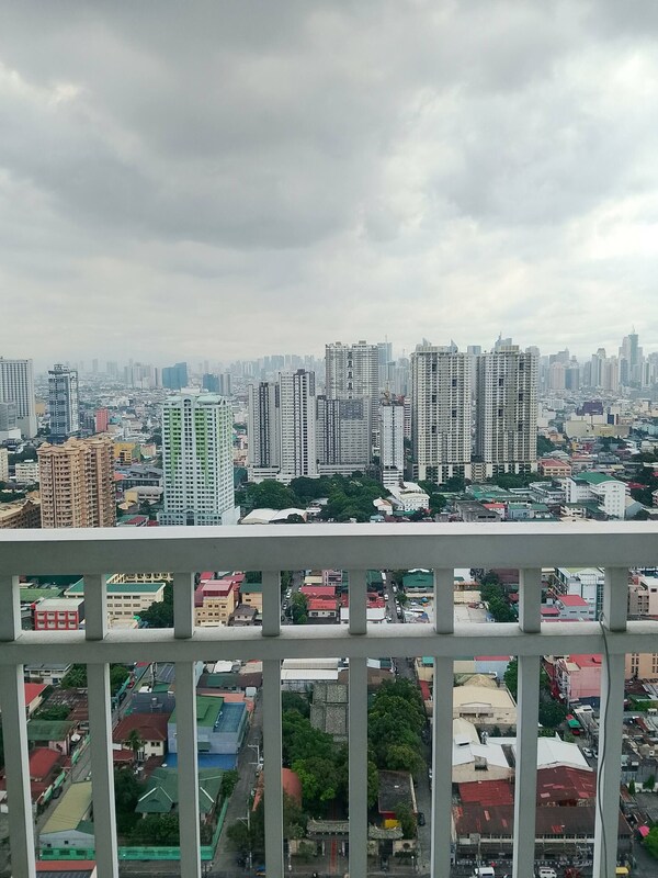 Joyvista Manor With Sunrise Balcony Free Wi-fi - マニラ