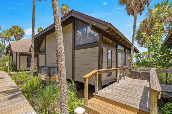 Bring Your Boat-waterfront Bungalow- On River Time! - Crystal River, FL