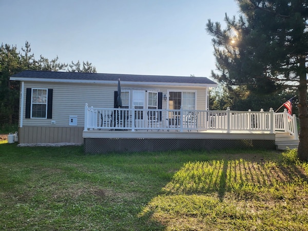 Rosebud Cottage Perfectly Located In Northern Michigan. - Petoskey, MI