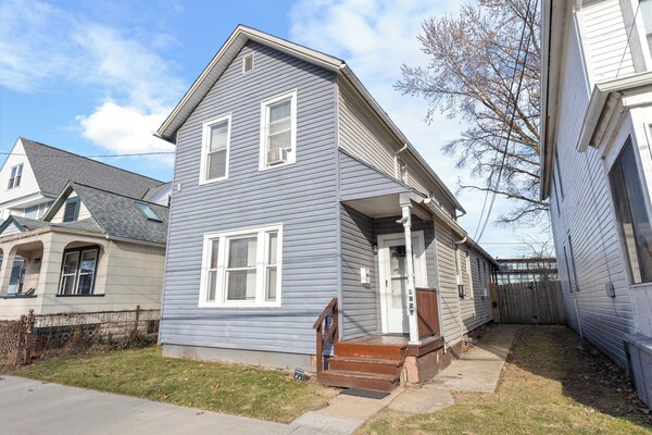 3-bedroom, Dog Friendly House In Historical Ohio City! - JACK Cleveland Casino