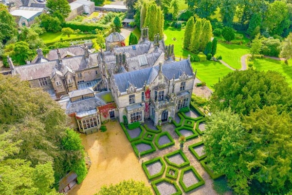 Kendal - Gothic Hall - Luxury Rooms Or Apartment - Arnside