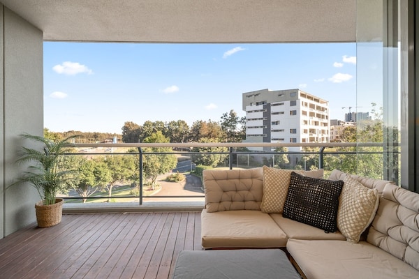 Bright 2-bed Apartment Near Wentworth Point Sights - Ryde