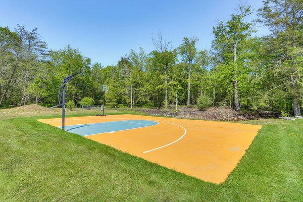 Play, Swim & Unwind: Family Home In Glen Wild! - Rock Hill, NY