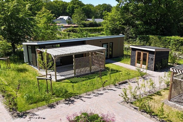 Luxury Holiday Home Surrounded By Water And Forest - Sneek