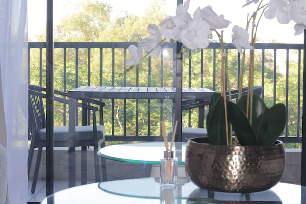 Stunning 2 Bed Apartment Near Monte Casino - Sandton