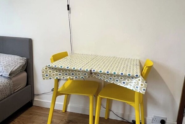 Hawthorn Guesthouse Studio 3 - Ely