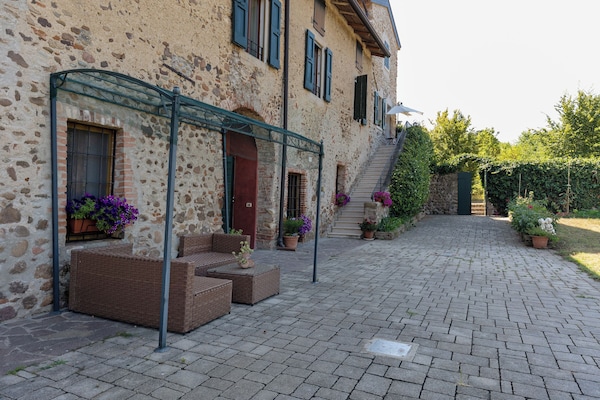 Room 'Il Serraglio Terra' With Shared Garden, Wi-fi And Air Conditioning - Valeggio sul Mincio