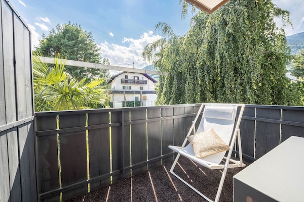 Apartment 'Goldfinger Individual New' With Shared Pool, Wi-fi And Air Conditioning - Lana
