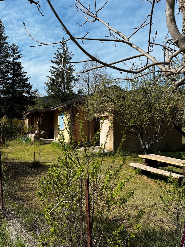 Maison De Vacances 'Petit Chalet' Avec Vue Sur Montagne, Terrasse Privée Et Jardin Privé - Gorges du Verdon