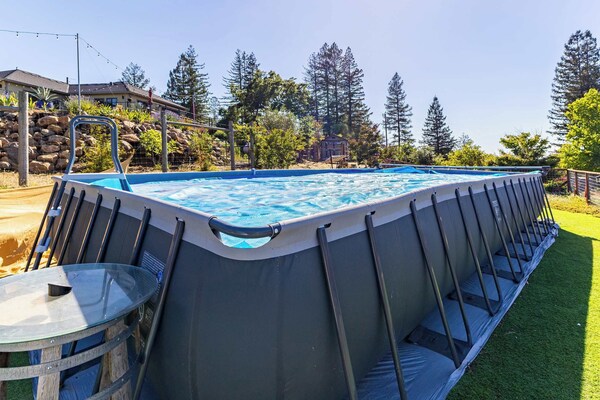 Wine Country Villa, Hot Tub & Pet Friendly - Santa Rosa, CA