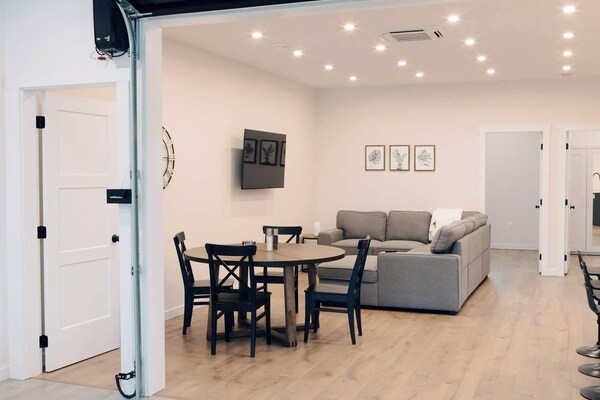 Revy To Go - Unique 2-bedroom Condo - Revelstoke