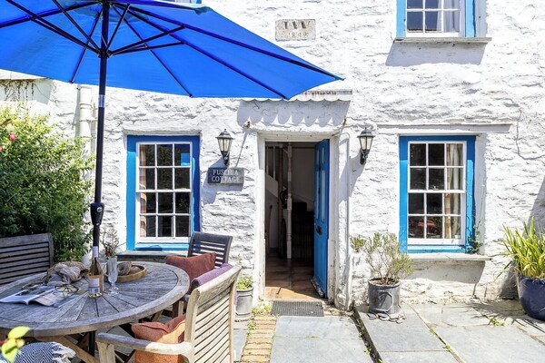 Fisherman's Cottage With Pretty Courtyard Central Port Isaac - Port Gaverne