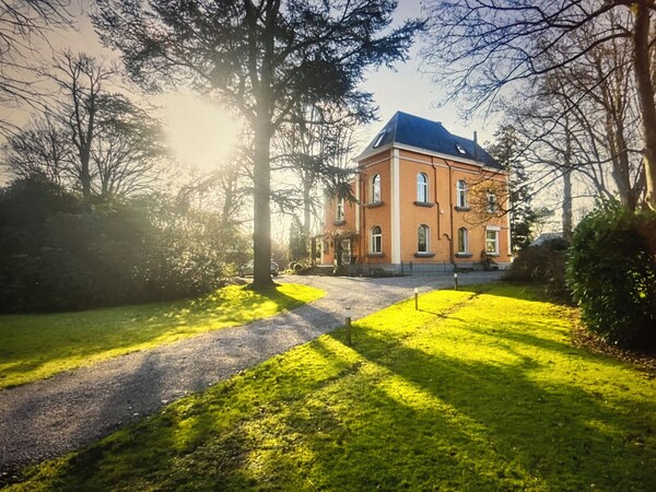 Spacious 6-bedroom Villa With Wifi And Fitness Room In Charming Overijse - Braine-l'Alleud