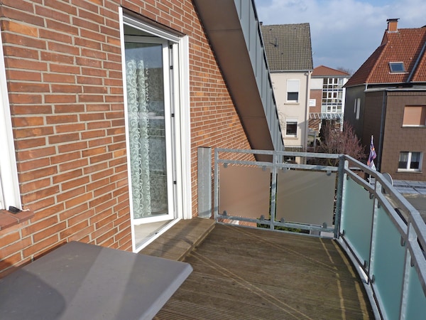 Schöne, Helle, Möblierte 2,5 Zimmer Wohnung (Auf Zeit!) In Lünen-mitte - Kamen