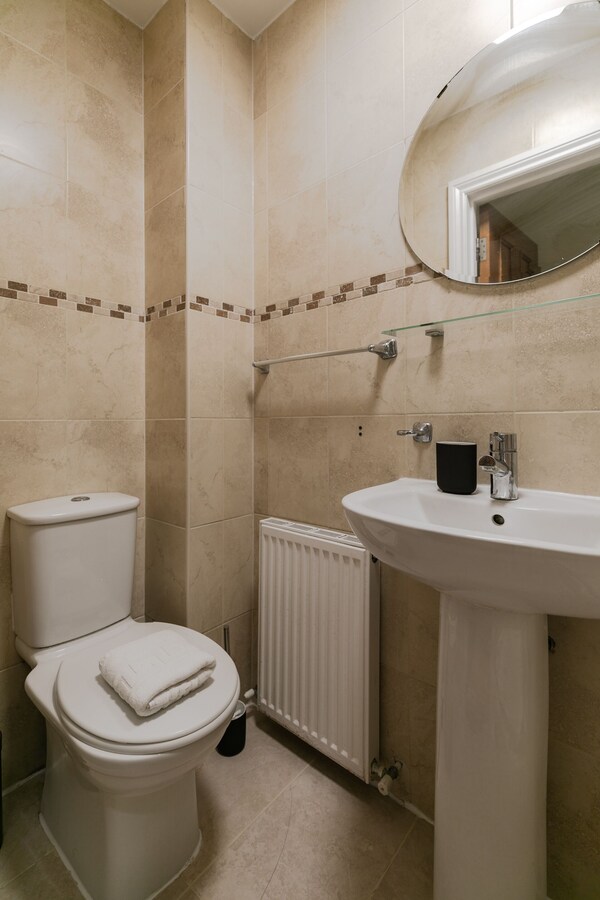 Warm Standard One Bedroom Apartment In Queensway - London Metropolitan University