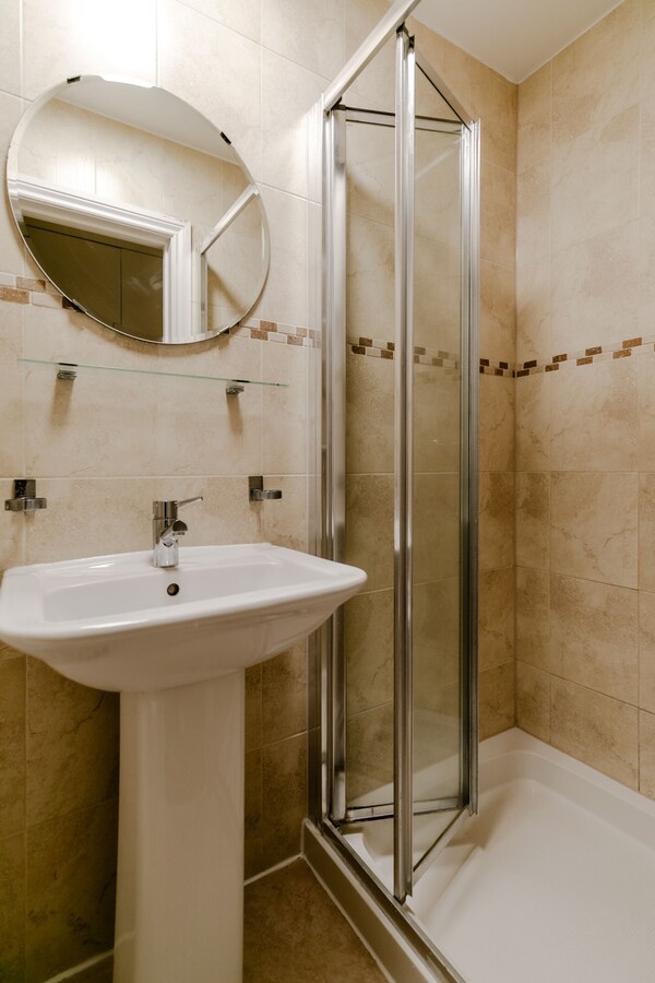 One Bedroom Apartment In Queensway - 倫敦