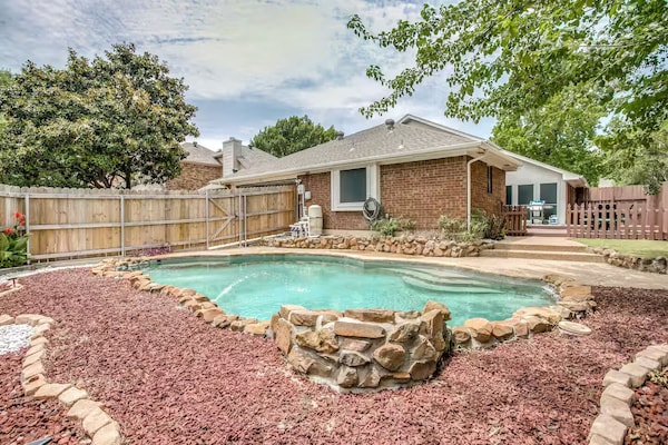 Family-friendly Home W/pool & Game Room - Near Airport And Attractions - Lewisville, TX