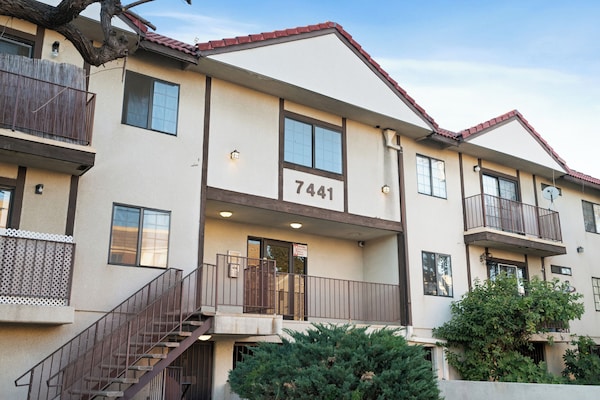 Spacious 3br Apartment Near Universal Studios With Wifi & Full Kitchen - Topanga State Park, Topanga