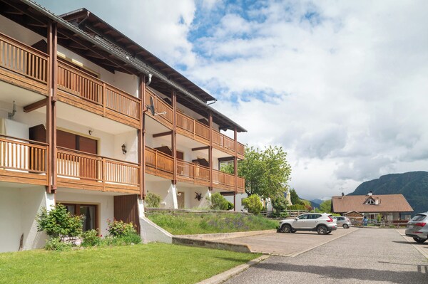 Ferienwohnung 'Stuflesser' Mit Bergblick, Privater Terrasse Und Gemeinschaftsgarten - Seis