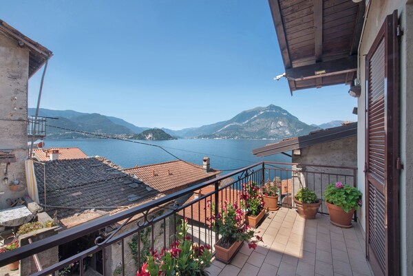Holiday Home 'La Nostra Casa Di Fiume' With Lake View, Balcony And Wi-fi - Dervio