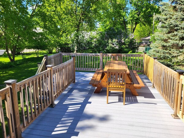 3-bedroom House Steps From Town And Waterfront! - Green Lake, WI