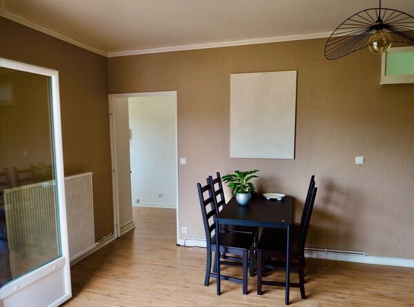 Studio De 38m2 Avec Balcon à Côté De La Plage De Rochebonne  St Malo En Bretagne - Saint-Benoît-des-Ondes