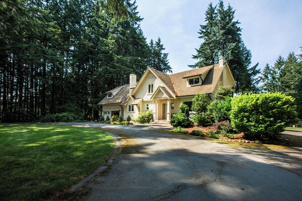 Modern 5br Luxury Getaway - Cowichan Bay