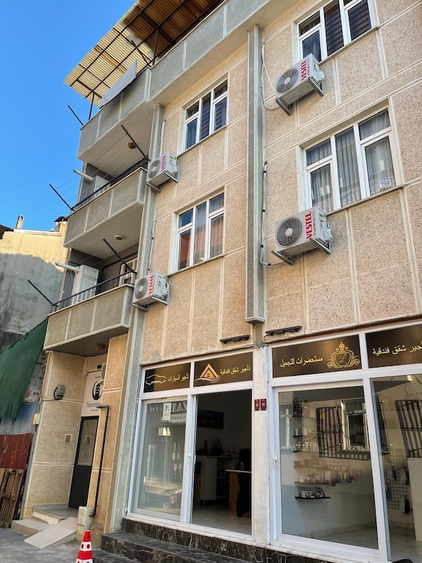 Charming 3-bedroom Apartment With Wifi, Ac In Lovely Trabzon - Kavala