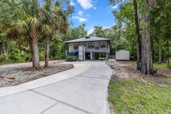 Wake Up Above The Trees-just Minutes From The Water! - Crystal River, FL