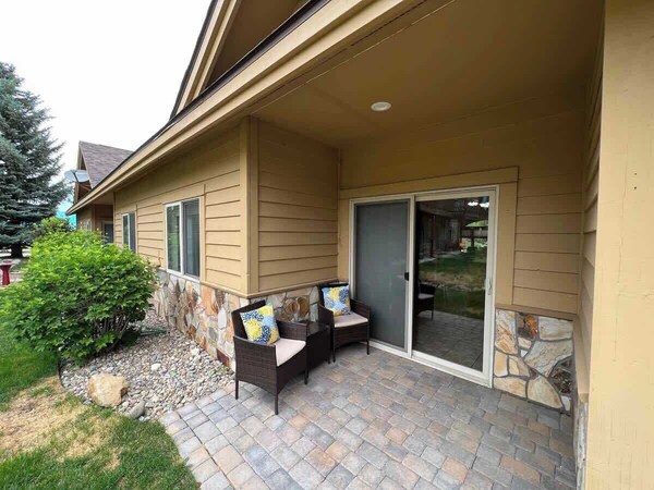 Cozy Stone Fireplace Pet Friendly No Stairs - Pagosa Springs, CO
