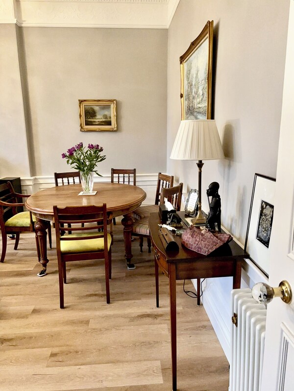 Luxury Georgian Apartment In Leith Links (Up To 2 Guests) - Edinburgh