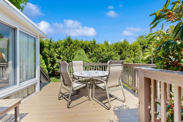 Downtown Home: Walk To Town, Beach & Regional Rail Station - Long Beach, Rockport