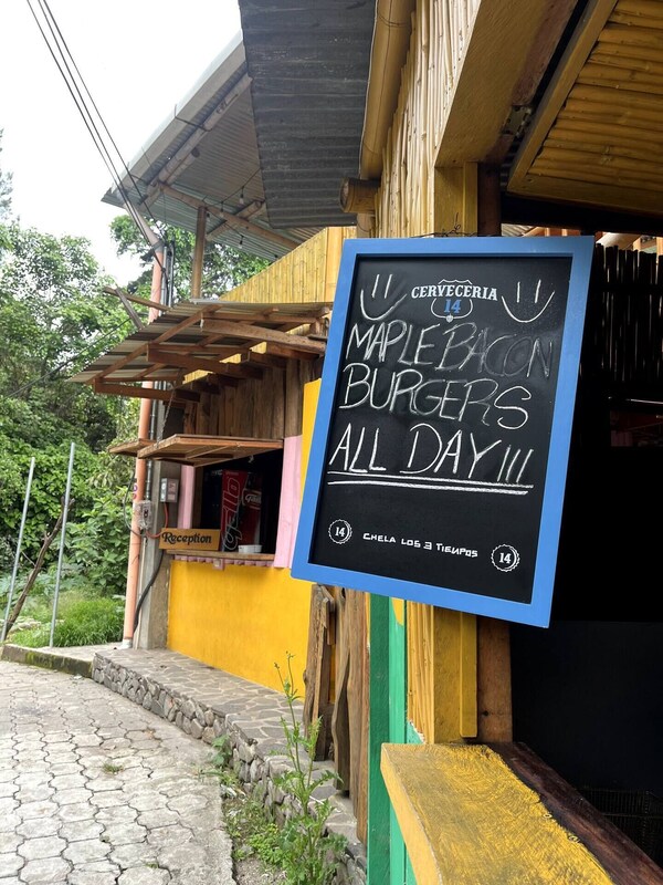 Atitlán Stone At Casa Papagayo - Sololá