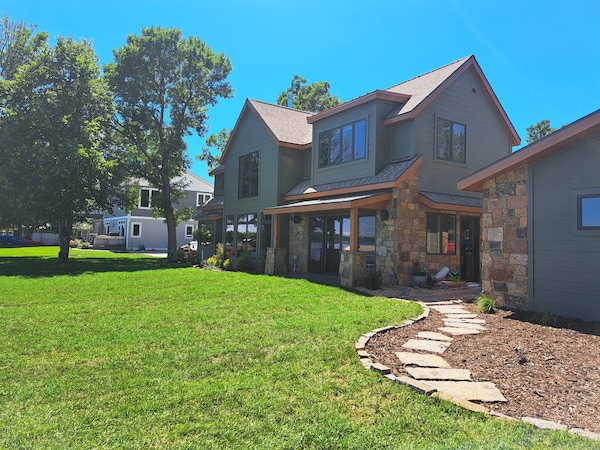 West Lake Drive, Detroit Lakes - Detroit Lakes, MN