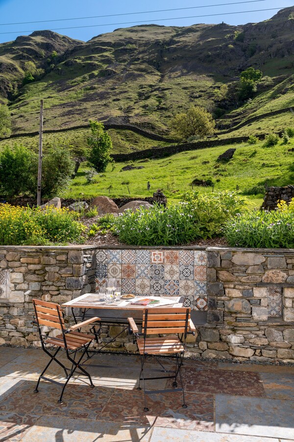 Beautiful, Eco Friendly Cottage In A Stunning Rural Valley - Sleeps 4 Guests  In 2 Bedrooms - グレンリディング