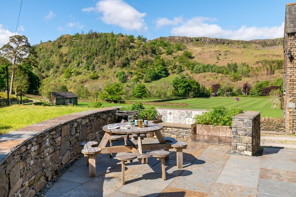 Beautiful Eco-self-catering Farm Cottage In A Peaceful Valley Surrounded By Dramatic Lakeland Scener - グレンリディング