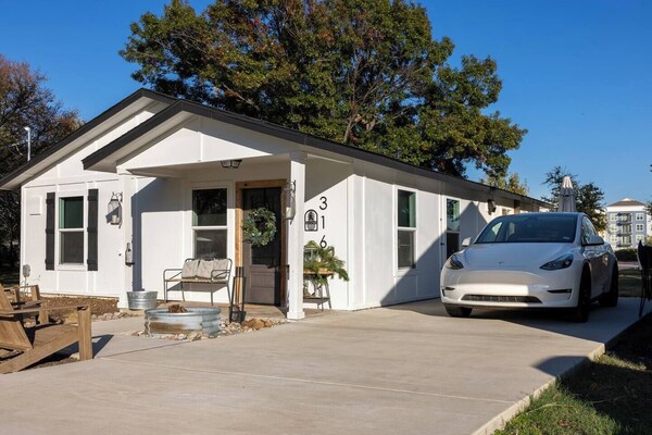 Modern Lakehouse For 6, Pet+ev, Walk To The Lake! - Little Elm, TX