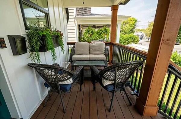 Luxurious 2-bedroom Townhome With Wifi, Ac In Brilliant East Side Of Asbury Park - Long Branch, NJ