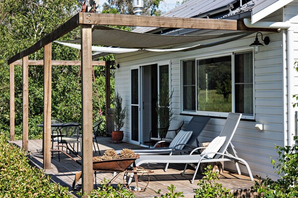 Tom's Cottage @ Wilgowrah. A Charming And Tranquil Garden Cottage. - Mudgee