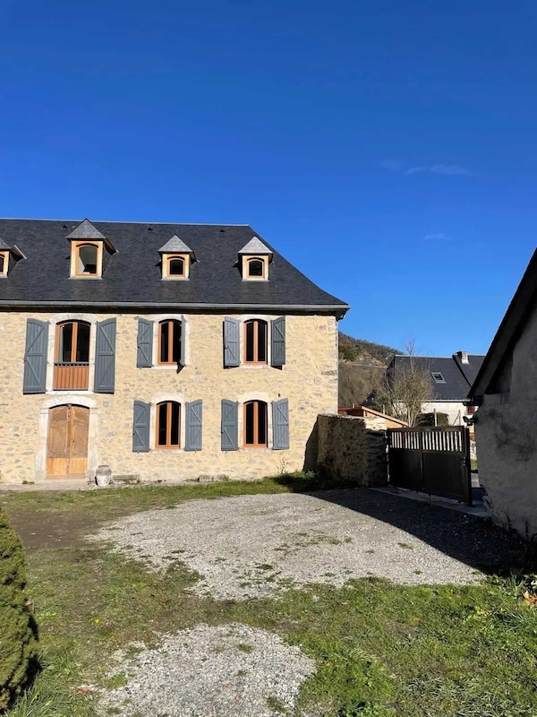 Homerez - Spacious House In Guchen With Garden And Barbecue - Saint-Lary-Soulan