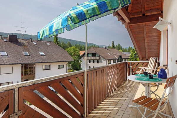 Apartment 'Cheny' With Mountain View, Balcony And Wi-fi - Titisee-Neustadt