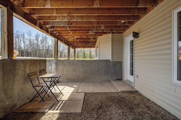 Rustic Ranch - 2 King Beds & Horse Trailer Prkg - Okotoks