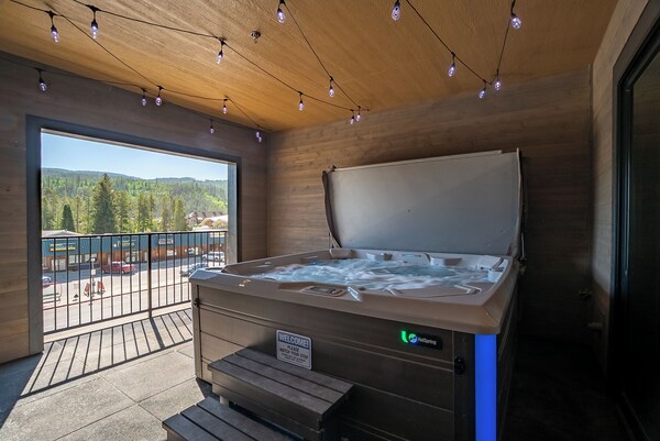 Experience Luxury In Winter Park At Arrow 206, A Spacious 3-bedroom Condo - Winter Park, CO