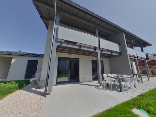 New Villa In Les Rousses, Near Center, Sleeps Up To 12 - Divonne-les-Bains