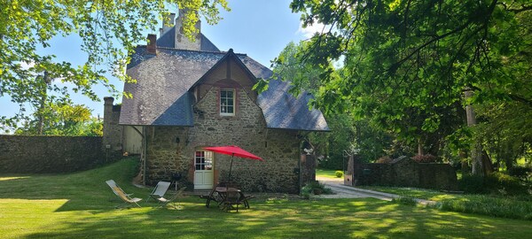 Gîte, 18th Century Property - Miniac-Morvan