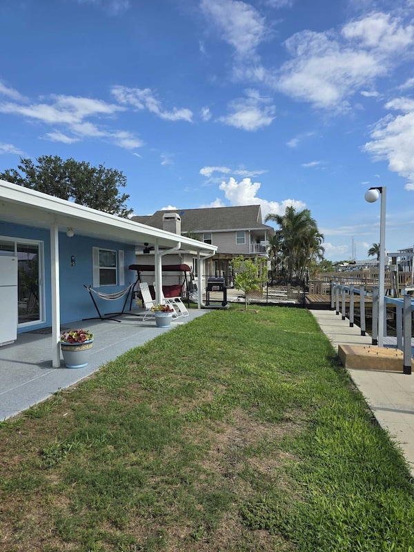 Charming 3-bedroom House In Hudson Fl Waterfront With Wifi And Ac - Hudson, FL
